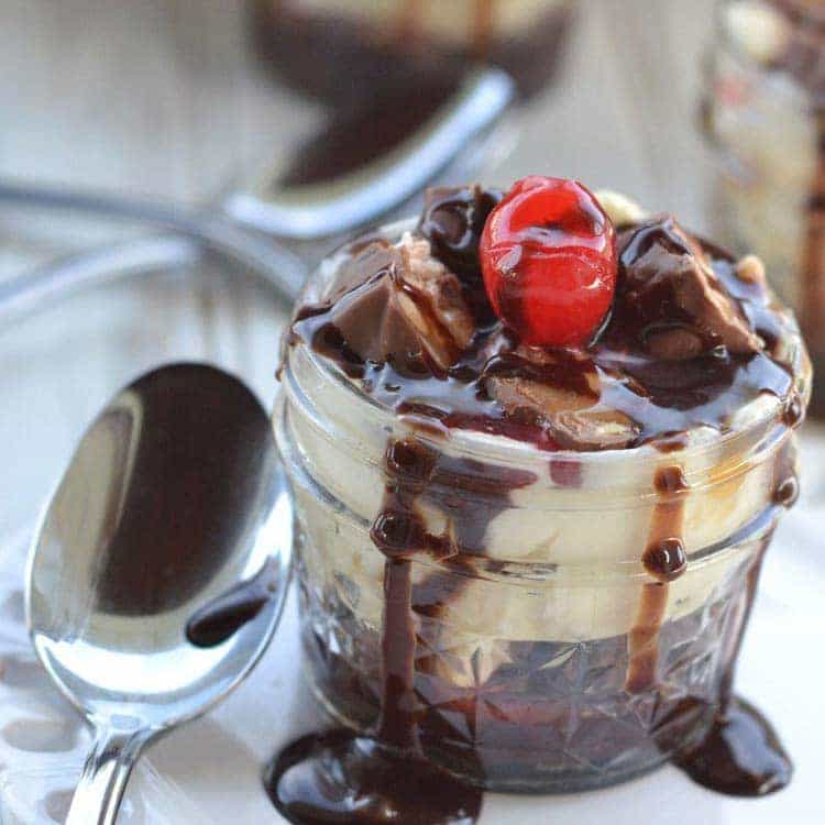 Snickers Cheesecake Parfait- No Bake Mason Jars Recipes