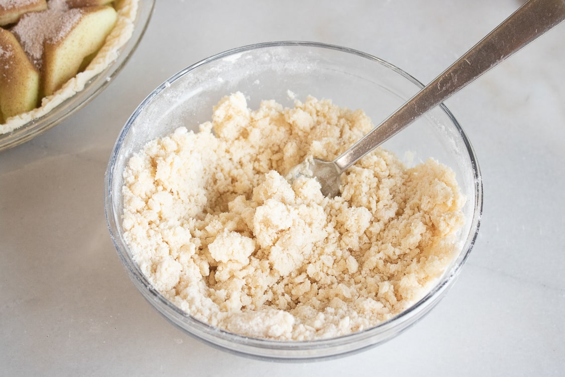 Apple Crumble Pie and Apple Pie Crumble Topping Recipe - All She Cooks