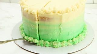 How to Make an Ombre Cake and Ombre Frosting - Easy Directions