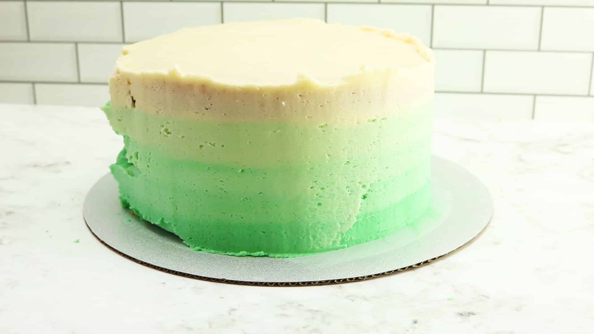 How to Make an Ombre Cake and Ombre Frosting - Easy Directions